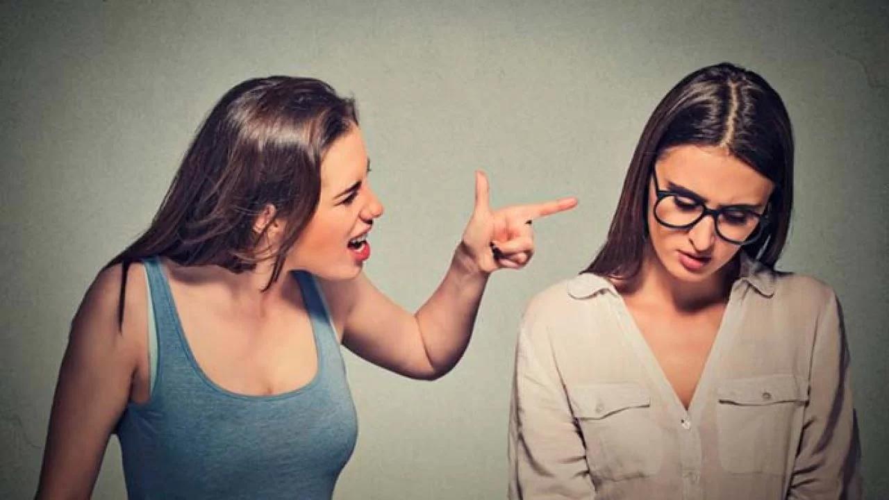 Mujeres sumisas: psicología y cómo dejar de serlo | Colegio de ...